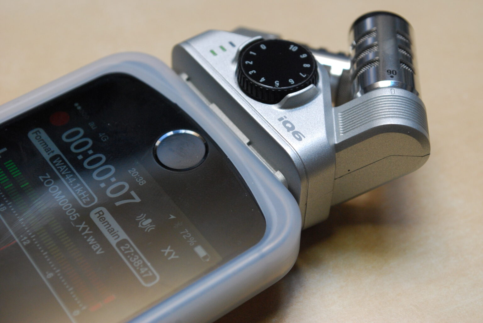 iPhoneを高性能レコーダー化するZOOMのマイク、iQ6とiQ7 | DTMステーション