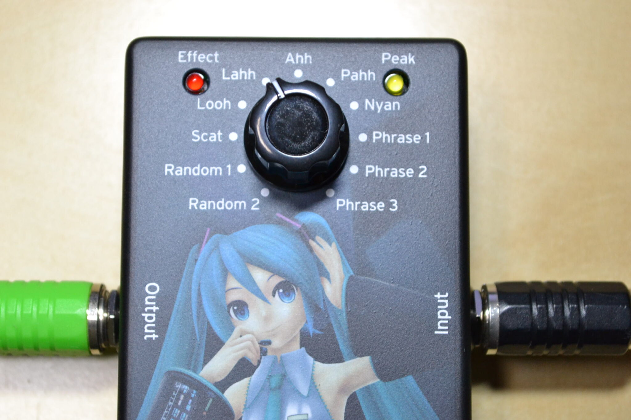 ギターで初音ミクを歌わせるエフェクター、MIKU STOMPの実力 | DTMステーション