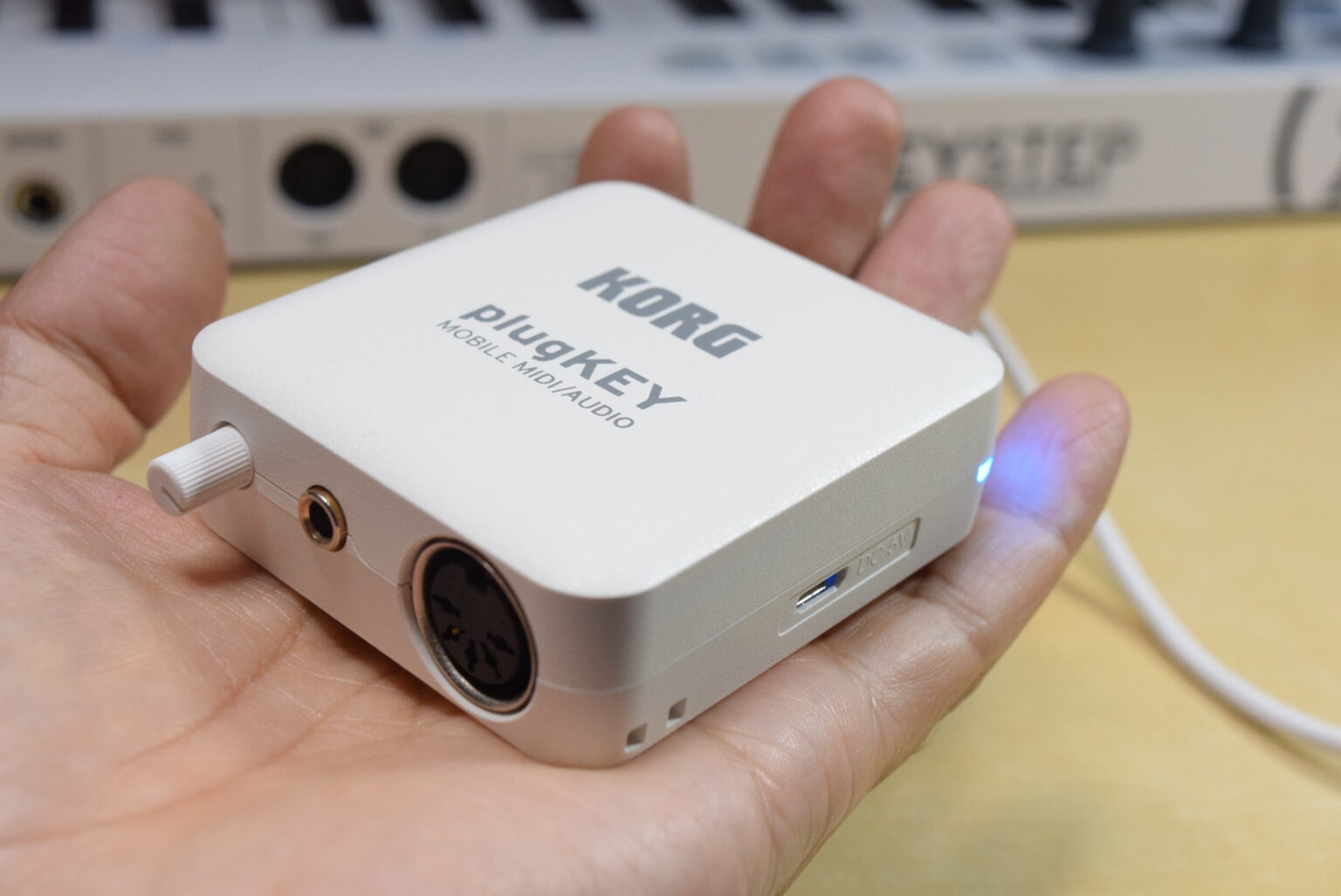 iPhone/iPadをホンモノの“楽器”にするための決定版機材、KORG plugKEYが優秀！ | DTMステーション