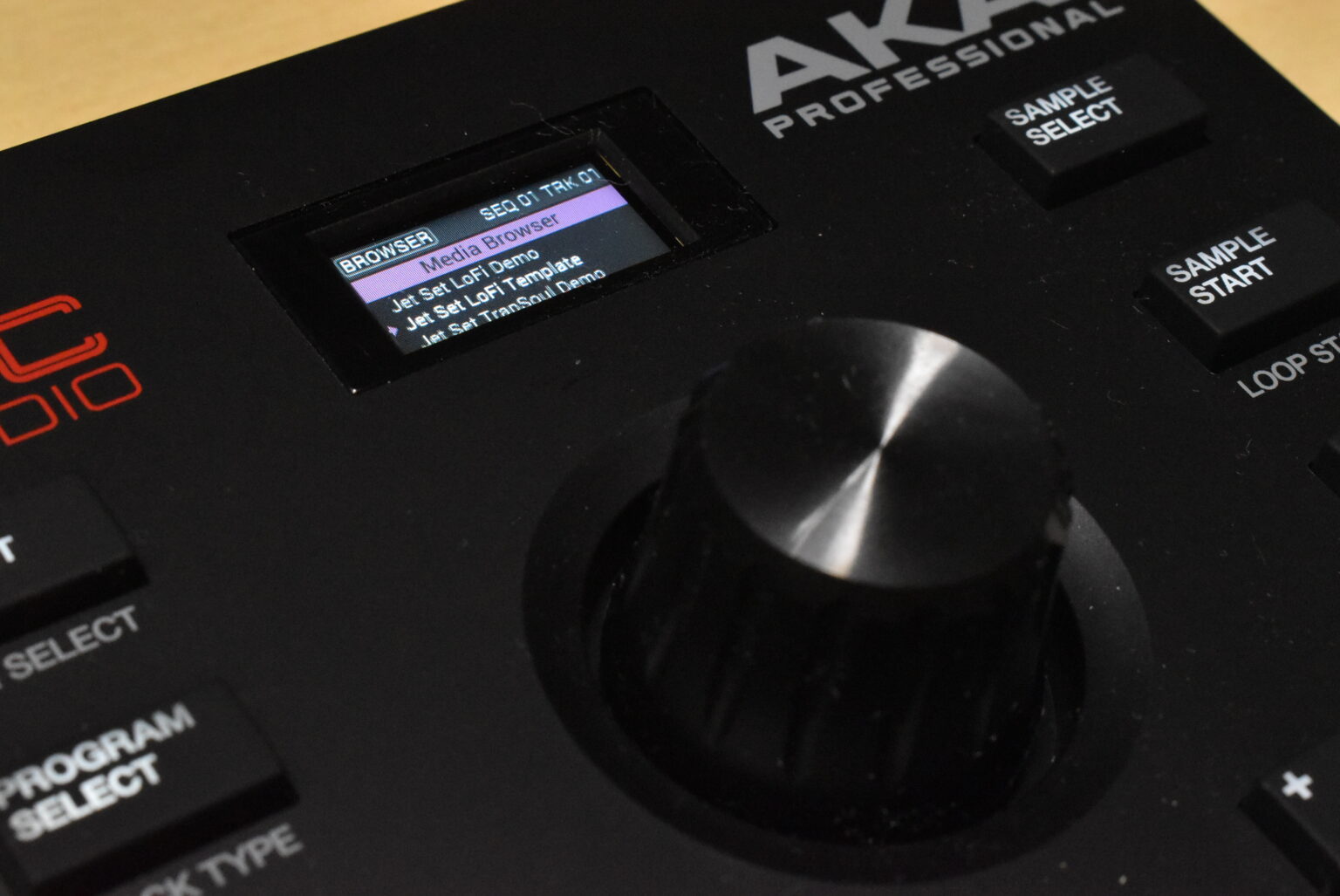 AKAIがMPC Studio 2をリリース。抜群の操作性を持つMPCシステムに100種以上の膨大なプラグインをセットで29,800円 ...