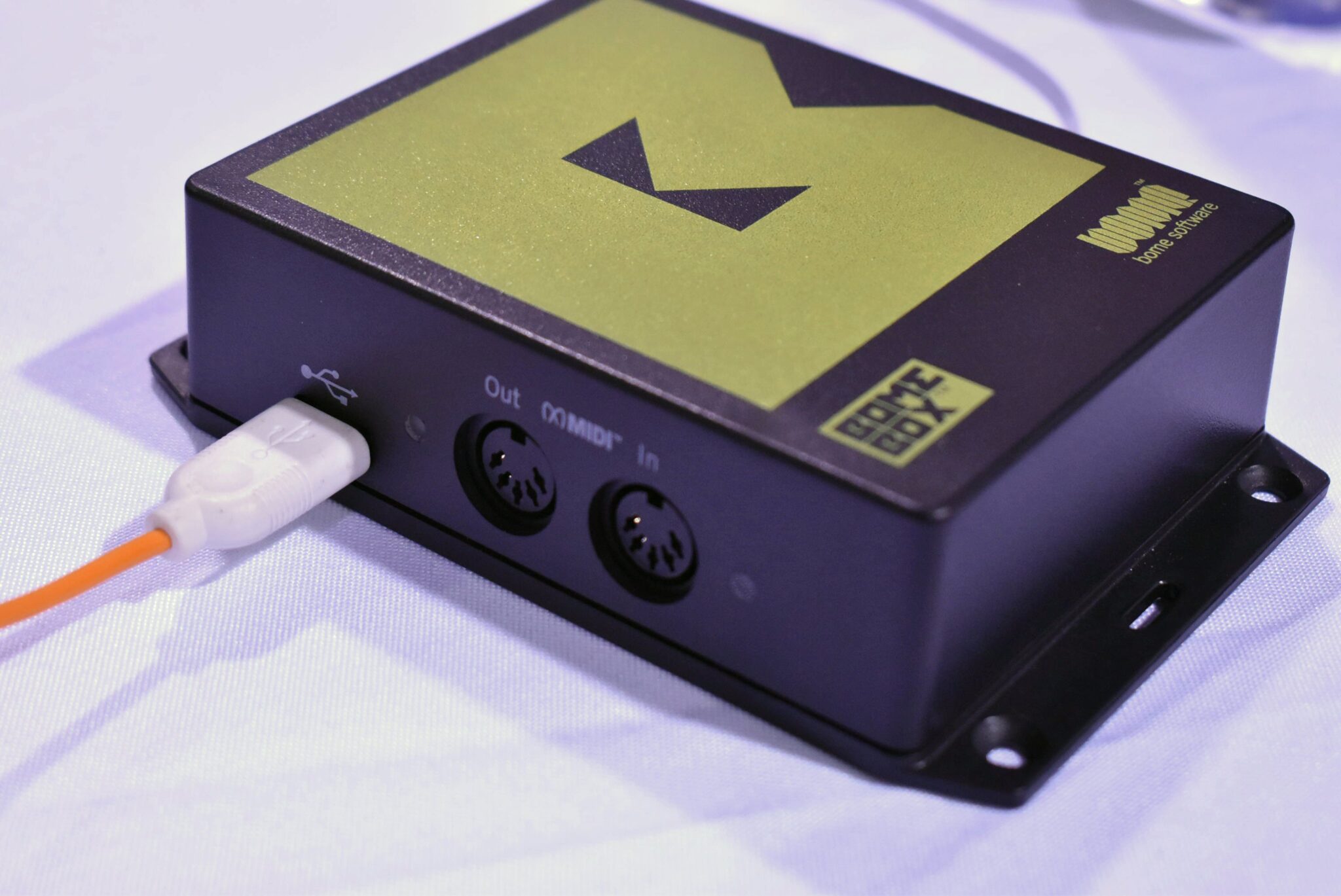 【NAMM2023レポート5】リアル真空管4本を使ったUSBサチュレータやTAHORNGの最新MIDI機器など… | DTMステーション