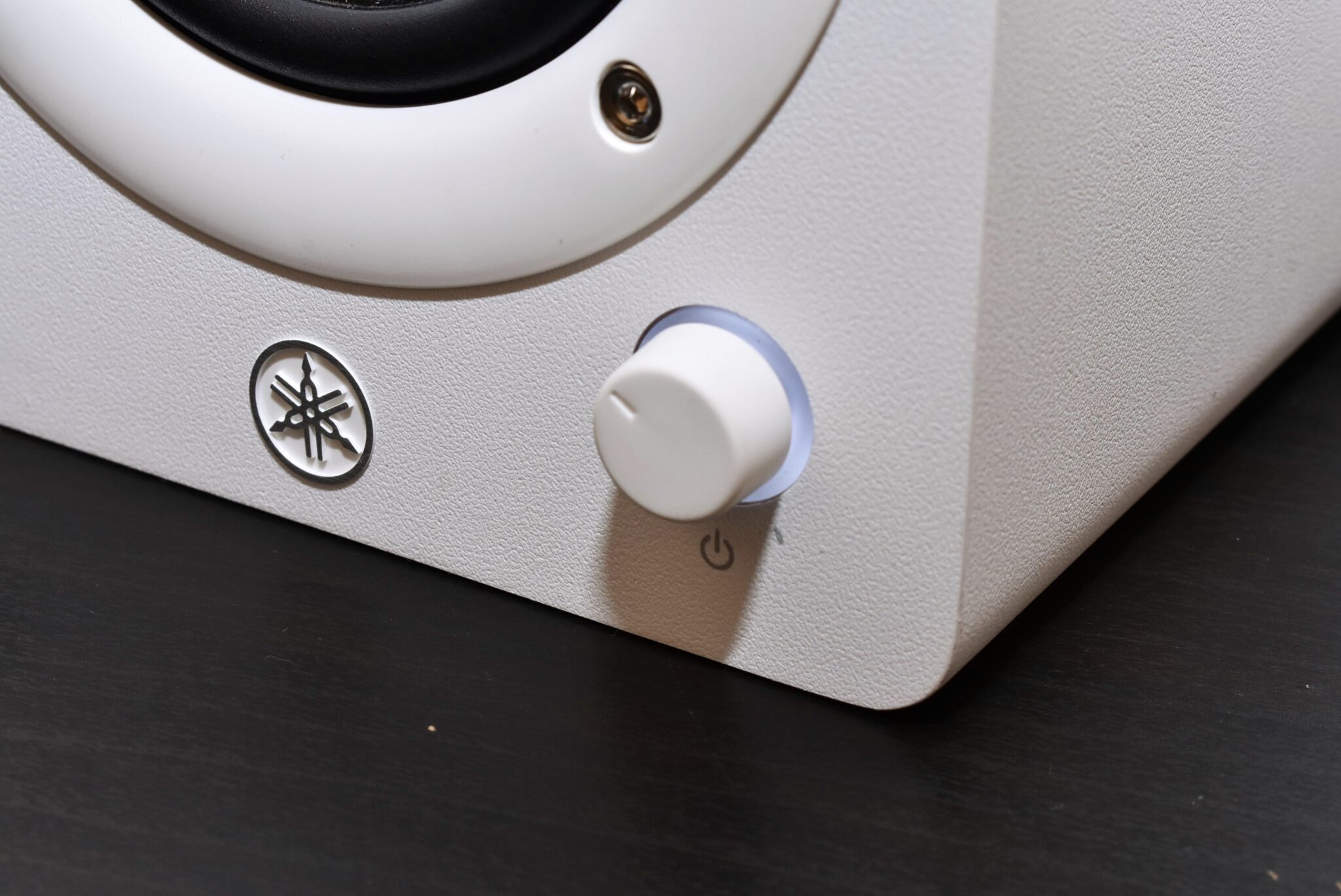 DTM定番のモニタースピーカー、ヤマハHSシリーズに小さいサイズのHS3とHS4が仲間入り！ | DTMステーション