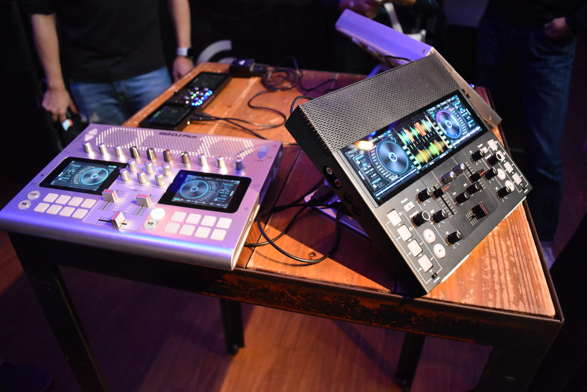 A4サイズのポータブルDJシステム、GODJ Plusの後継機、FJ1のクラファン1/30まで実施中。DJ KOOさん、DJ TAROさんによるイベントも | DTMステーション