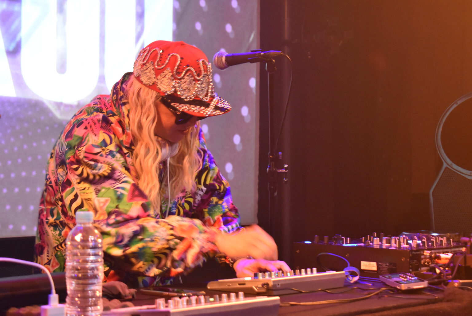 A4サイズのポータブルDJシステム、GODJ Plusの後継機、FJ1のクラファン1/30まで実施中。DJ KOOさん、DJ TAROさんによるイベントも | DTMステーション