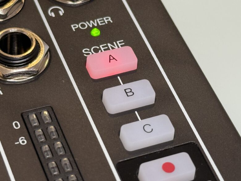 小さなボディーにすべてを詰め込んだ。爆音でも絶対失敗しない世界初の32bitフロート対応デジタルミキサー、ZOOM LiveTrak L6を ...