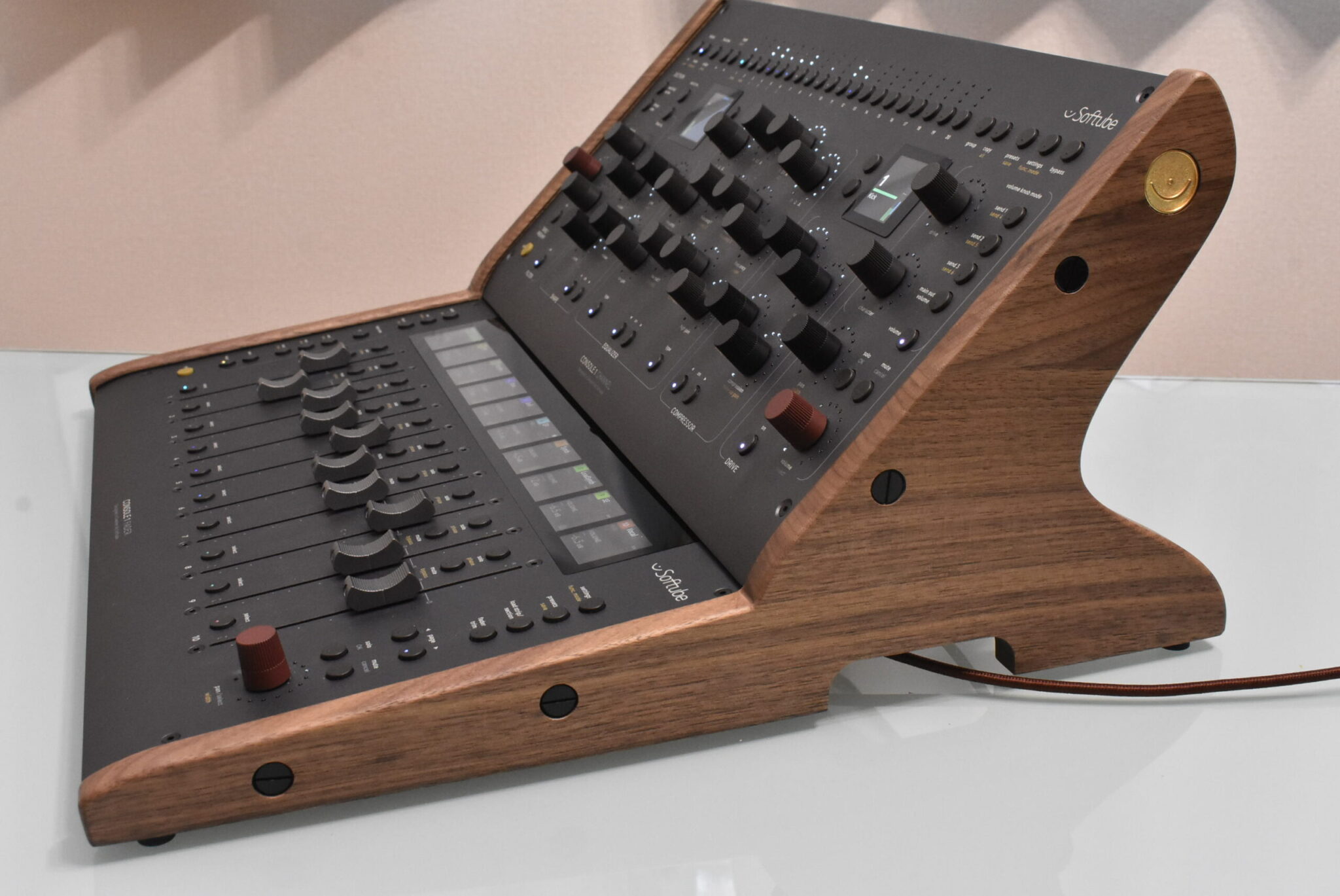 夢のアナログコンソールを自宅で体感できるSoftubeのConsole 1 Channel Mk IIIとConsole 1 Fader Mk ...