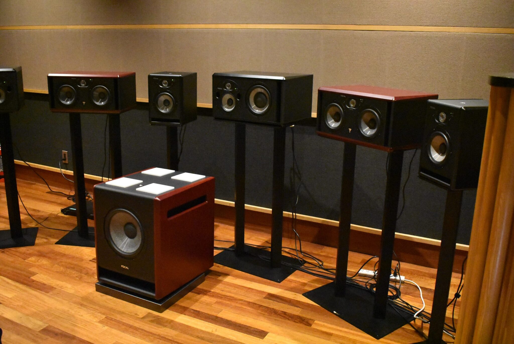 グラミー賞エンジニアのフィードバックを経て、完成したFocalの約800万円フラッグシップスタジオモニターUtopia Main | DTM ...